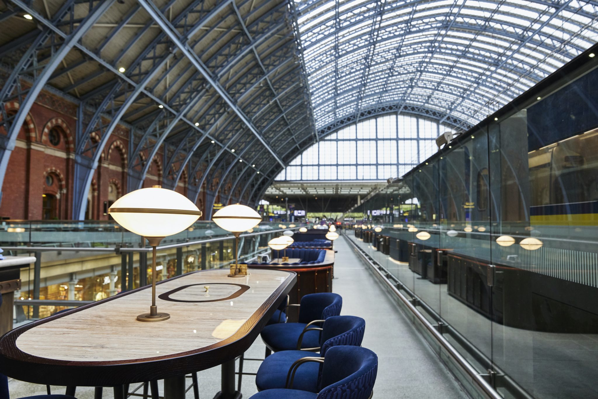 St Pancras champagne bar by Searcys reopens following major ...