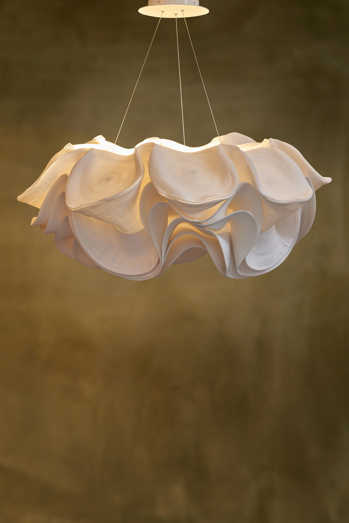 TREND: Oversized Pendants & Ethereal, Sculptural Lighting - Luxury ...